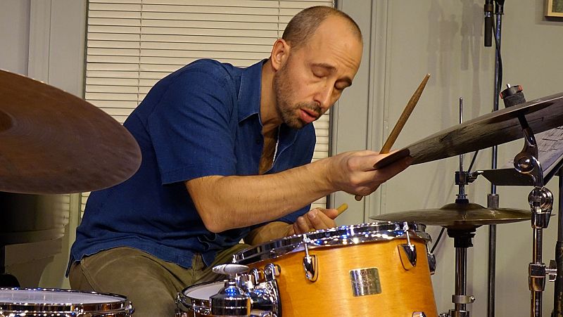 Solo jazz - Disonancias, atonalidad y reestructuración del free-jazz ...