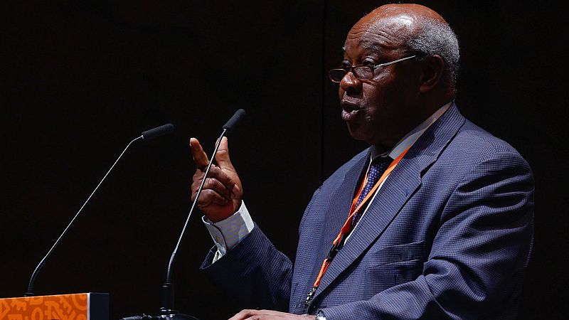 Donato NDongo piensa en un nuevo título para su trilogía