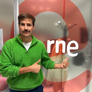 'Medina: El estafador de famosos' con su director, Javi Valera