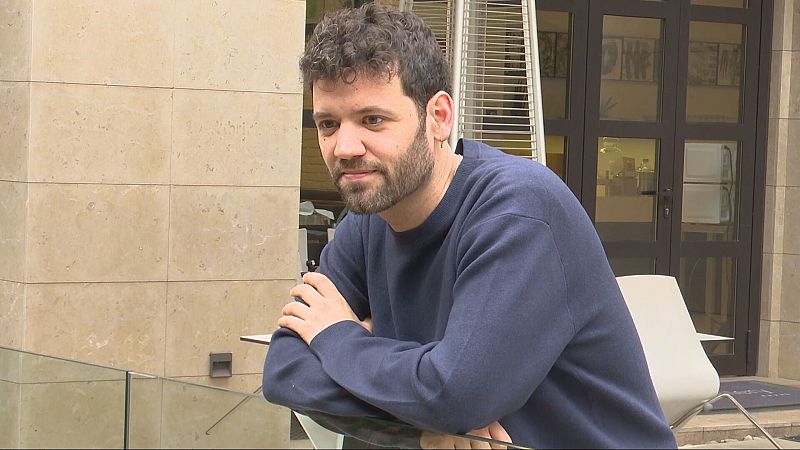 'Teoria del joc', d'Arià Paco, guanya el Premi Llibres Anagrama de Novel·la