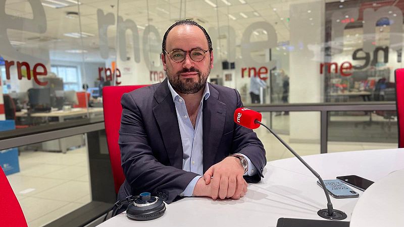 Ignacio Peyró presenta 'El español que enamoró al mundo: una vida de ...