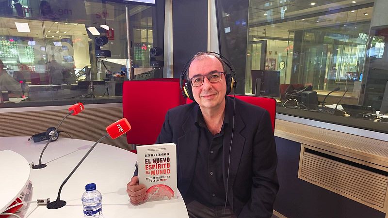 Esteban Hernández presenta 'El nuevo espíritu del mundo. Política y Geopolítica en la Era Trump'