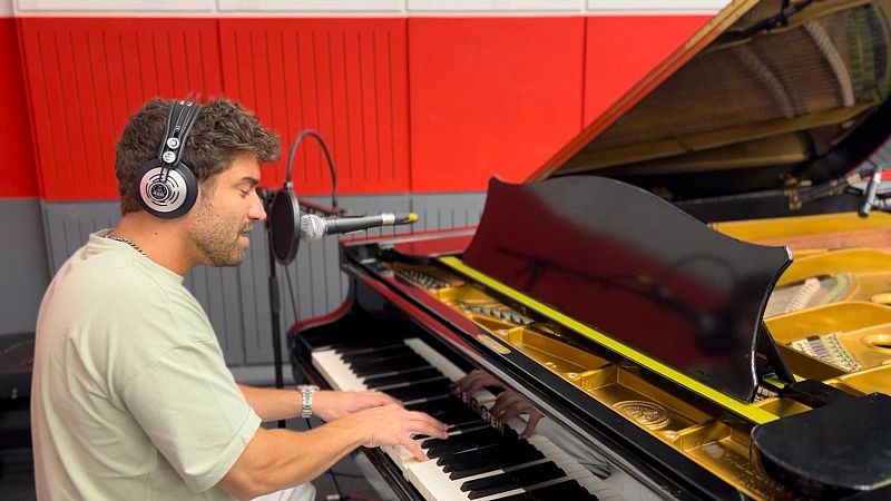 Pablo Alborán, al piano con "KM0" - RNE Audio