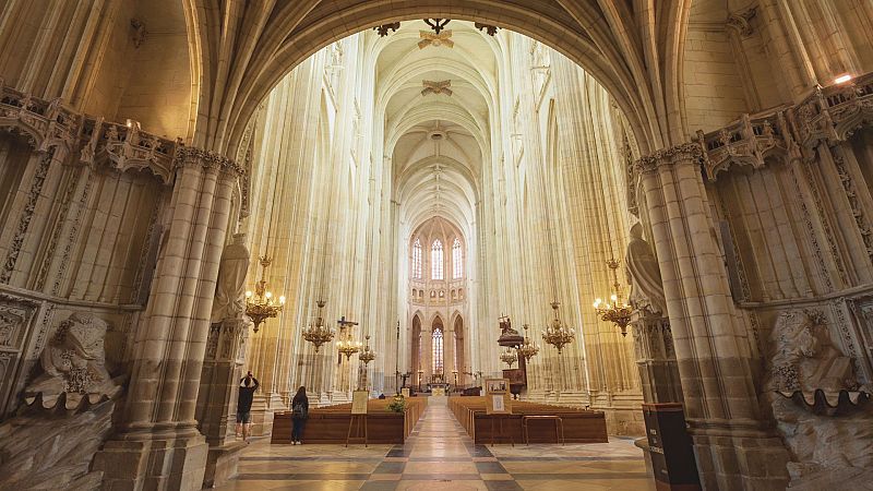 Sicut luna perfecta - La trinidad y una novedad - 14/06/25