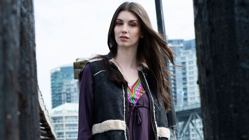 Hora América: Sofía Méndez Schenone muestra sus diseños en Madrid | RTVE Play