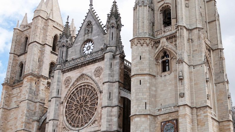 León. 175 años de la catedral de León como monumento nacional