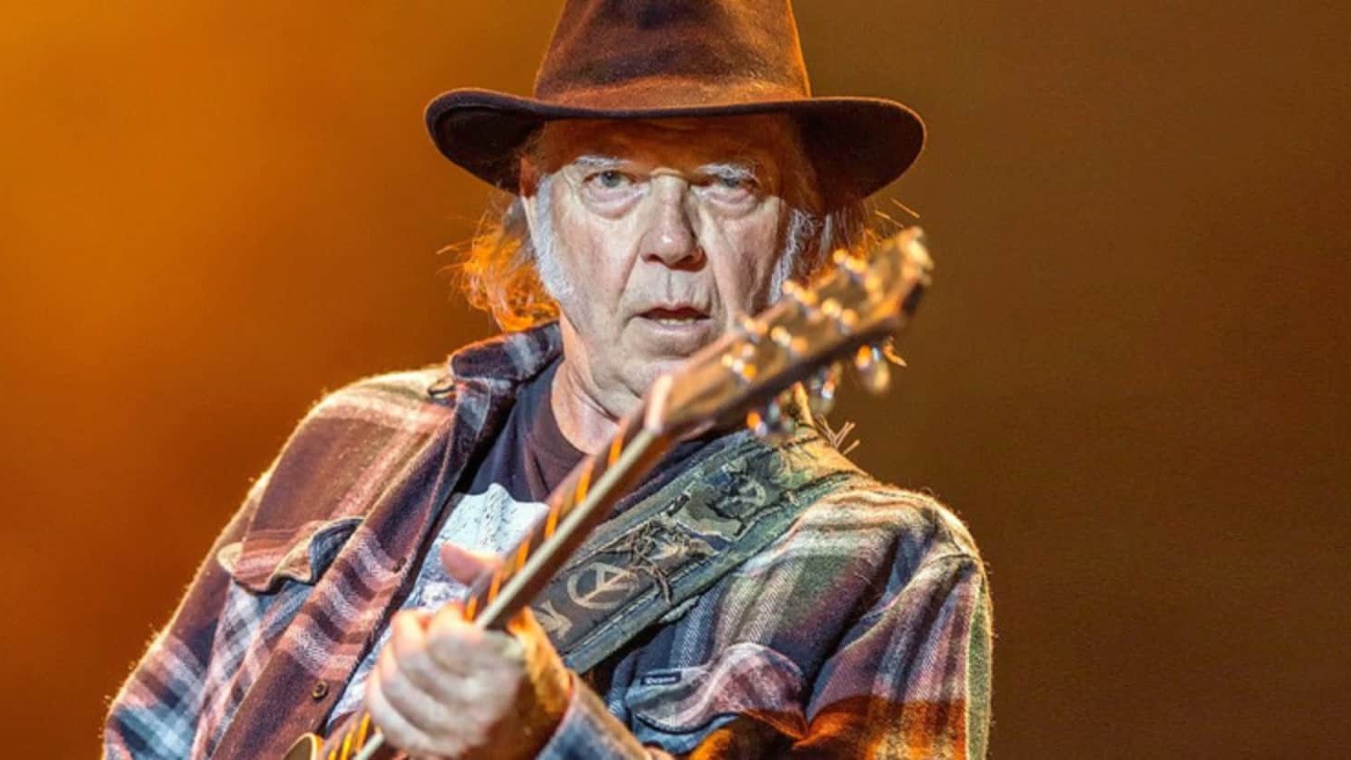 Toma uno - Neil Young, siempre joven, cumple 75 años - 14/11/20 - RTVE.es