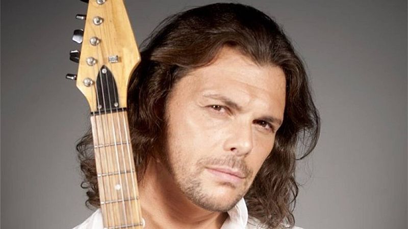 Gianluca Grignani: "Mi historia en tus dedos"