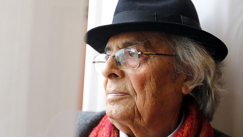 Adonis, candidato al Nobel, recibe la Medalla de Oro del CBA