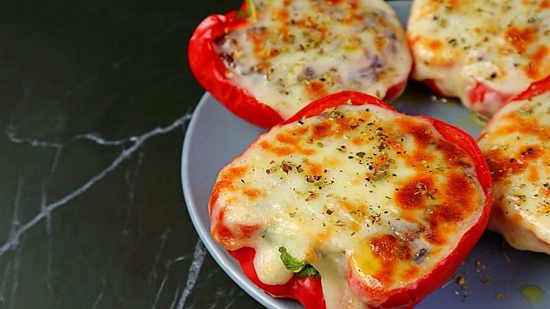 Recheta: pimintones reyenados kon kezo