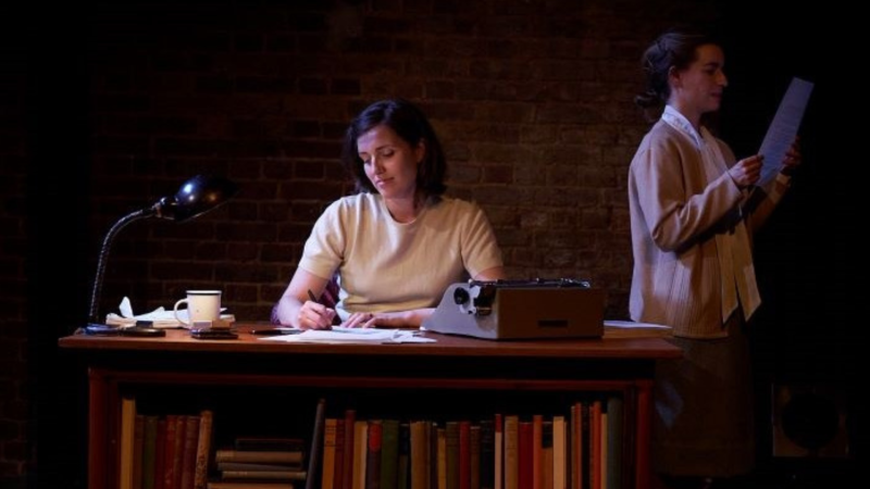 Las 'Cartas Vivas' entre Elena Fortún y Carmen Laforet