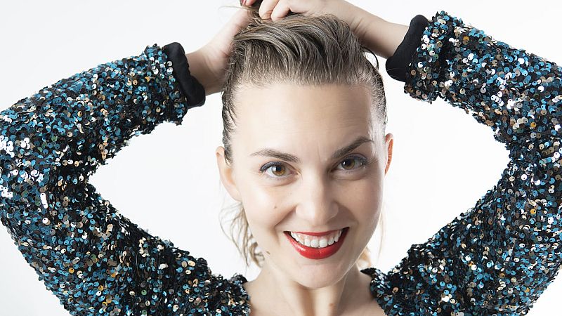 La maternidad con Alba Rosa en su nueva obra de teatro