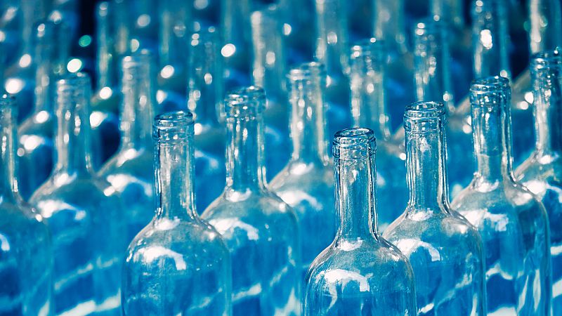 ¿Por qué el cristal es transparente?