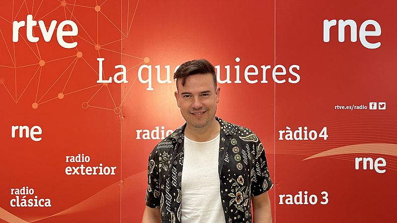 El cantante español Raúl menea el verano con 'Divinamente'