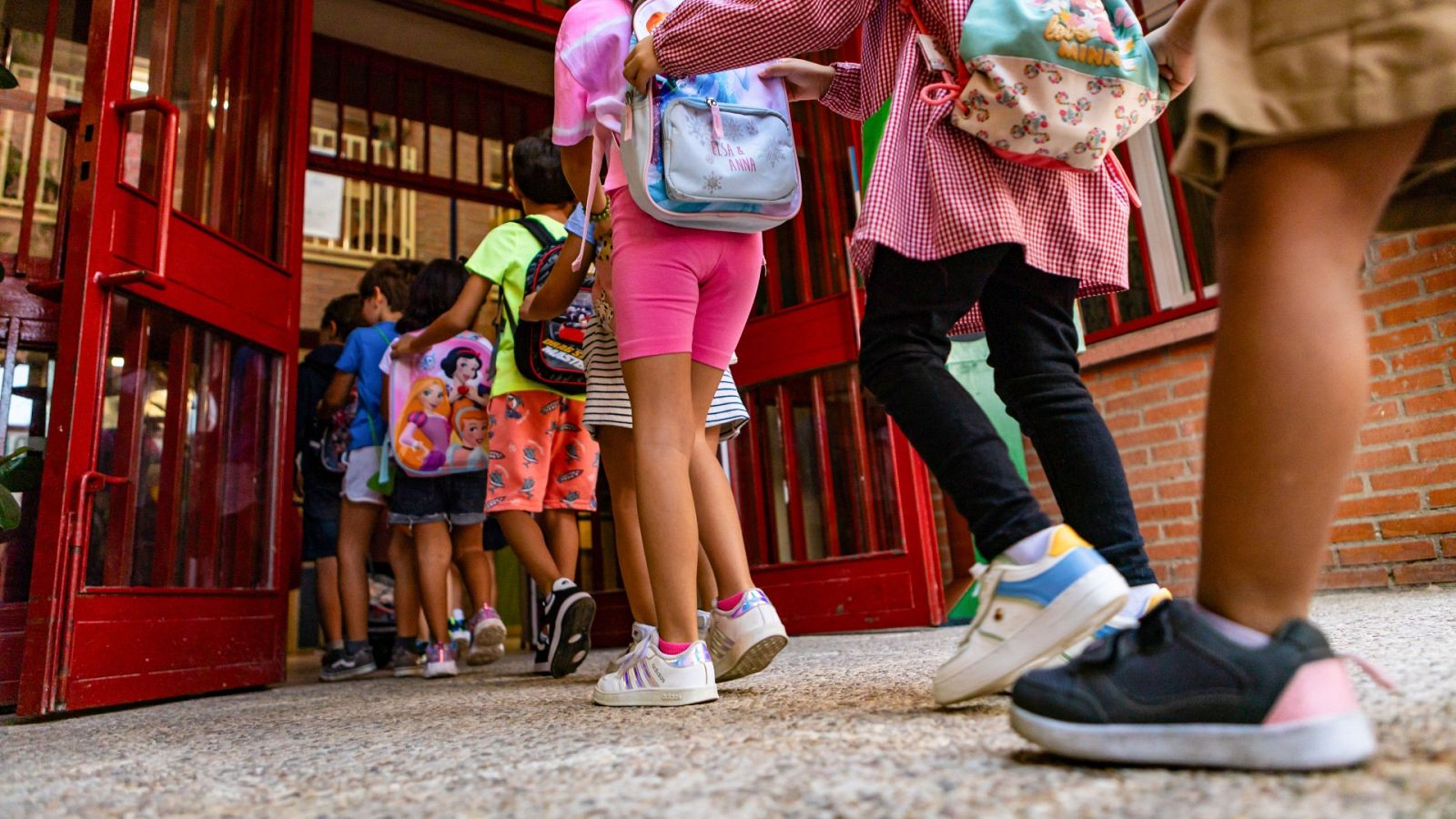 El acoso escolar percibido por los alumnos cae al nivel más bajo desde ...