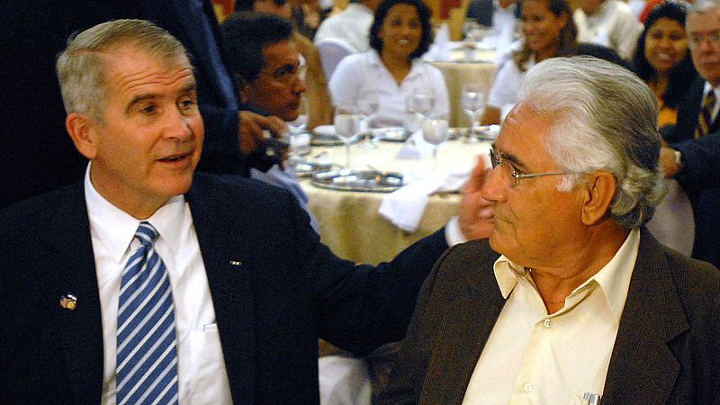 Oliver North y el escándalo Irán - Contra