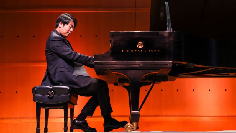 Primer movimiento: Newman, Glass, Bach - RTVE.es