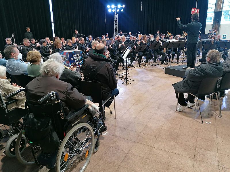 Xavifòrnia - Torna La Banda ens Apropa