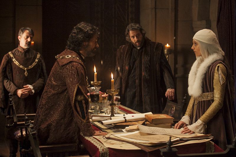 Las mejores imágenes del capítulos 17 de 'Isabel' | 8