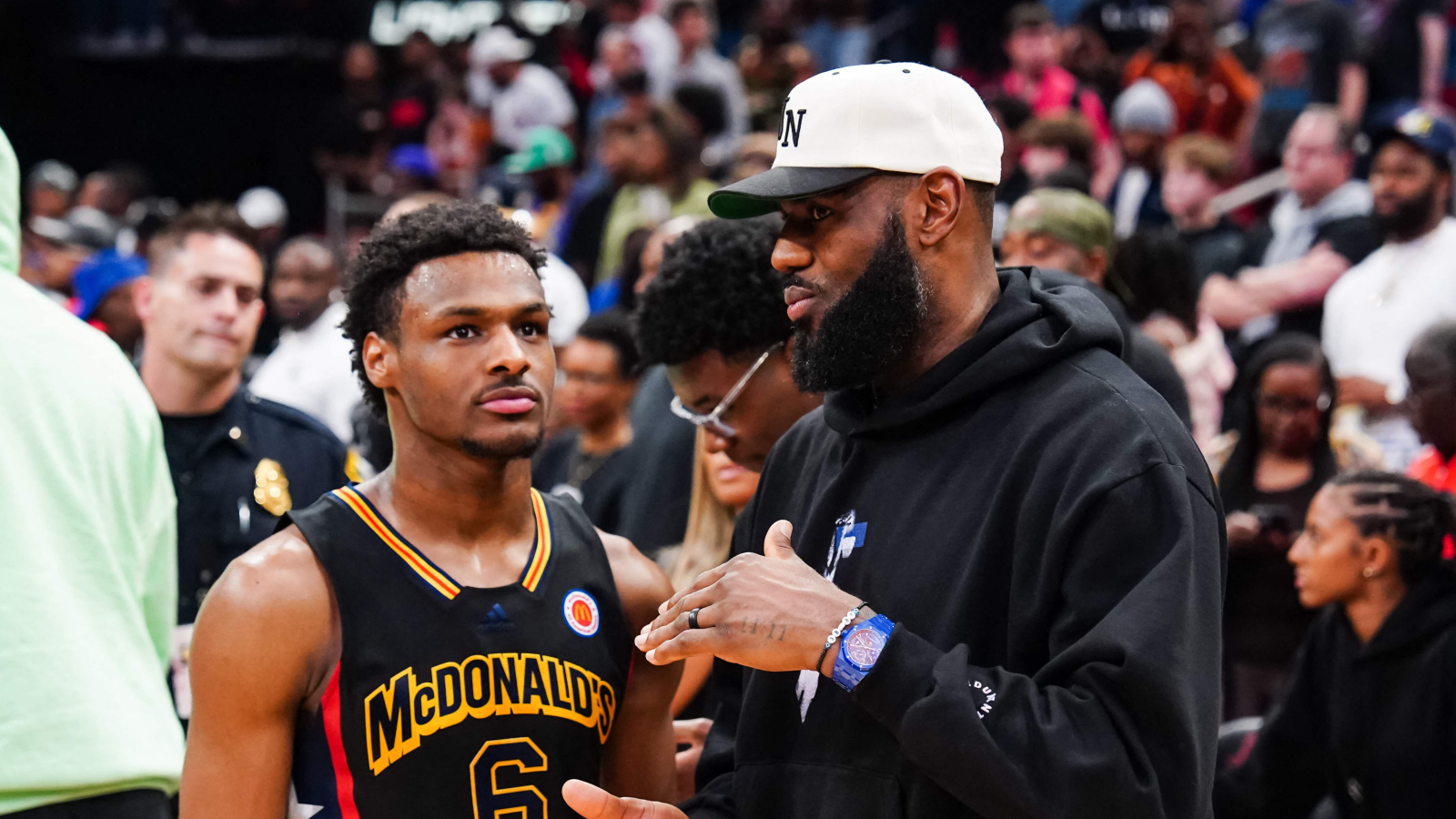 LeBron James jugará con su hijo Bronny en Los Angeles Lakers