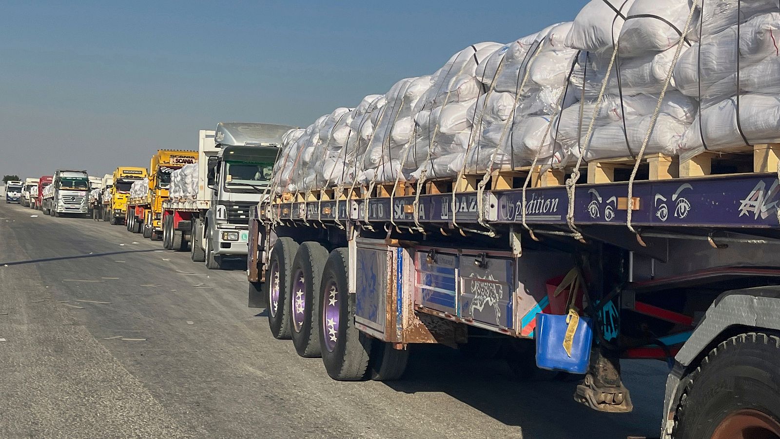 Seksi p**** overall, she’s very petite if you’re into slim