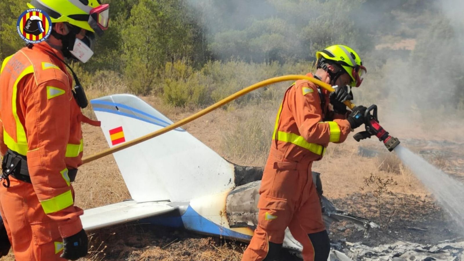 Dos muertos al estrellarse una avioneta en Requena (Valencia)