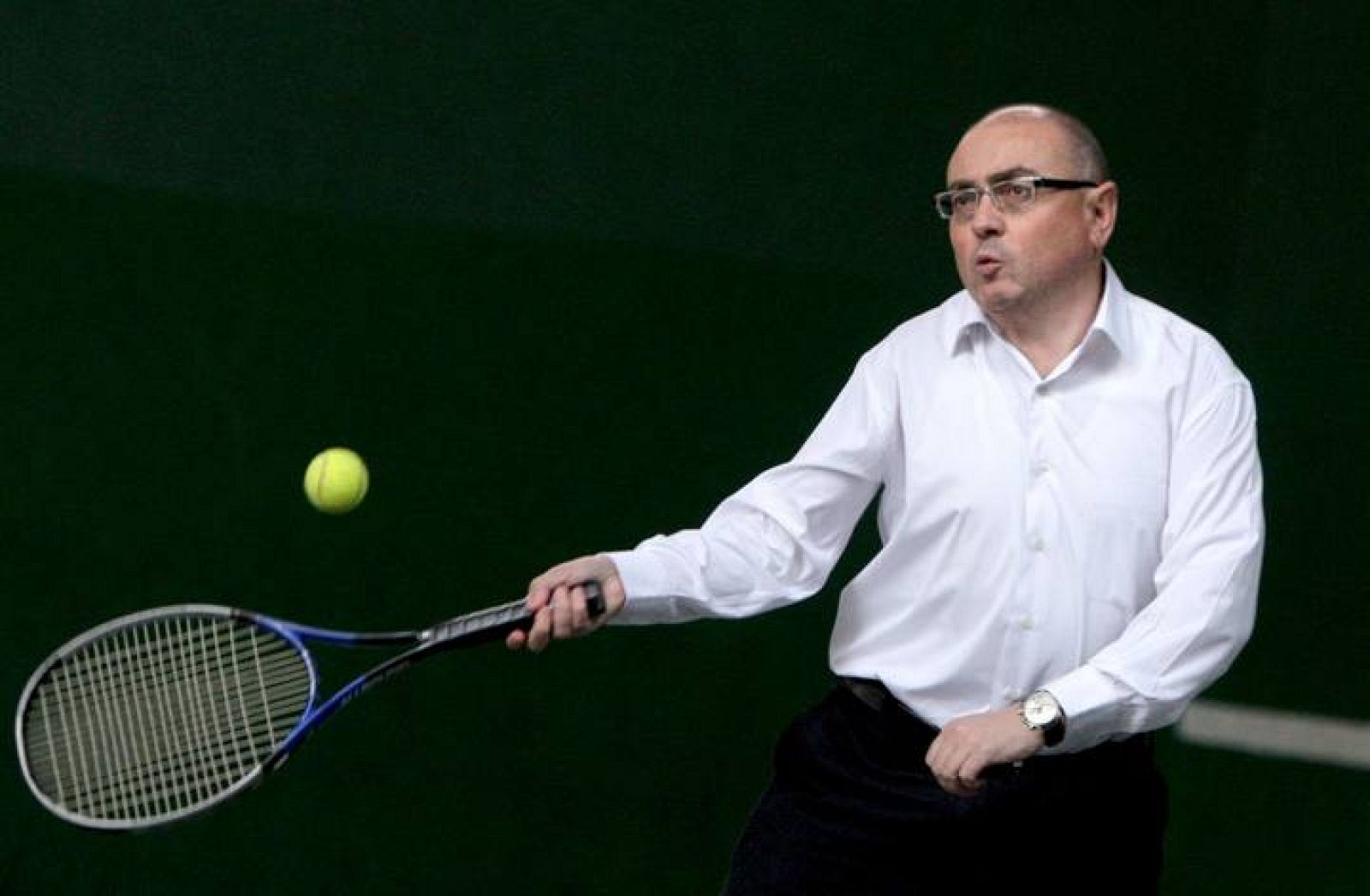 Madrazo, un pacifista atado al tripartito | RTVE