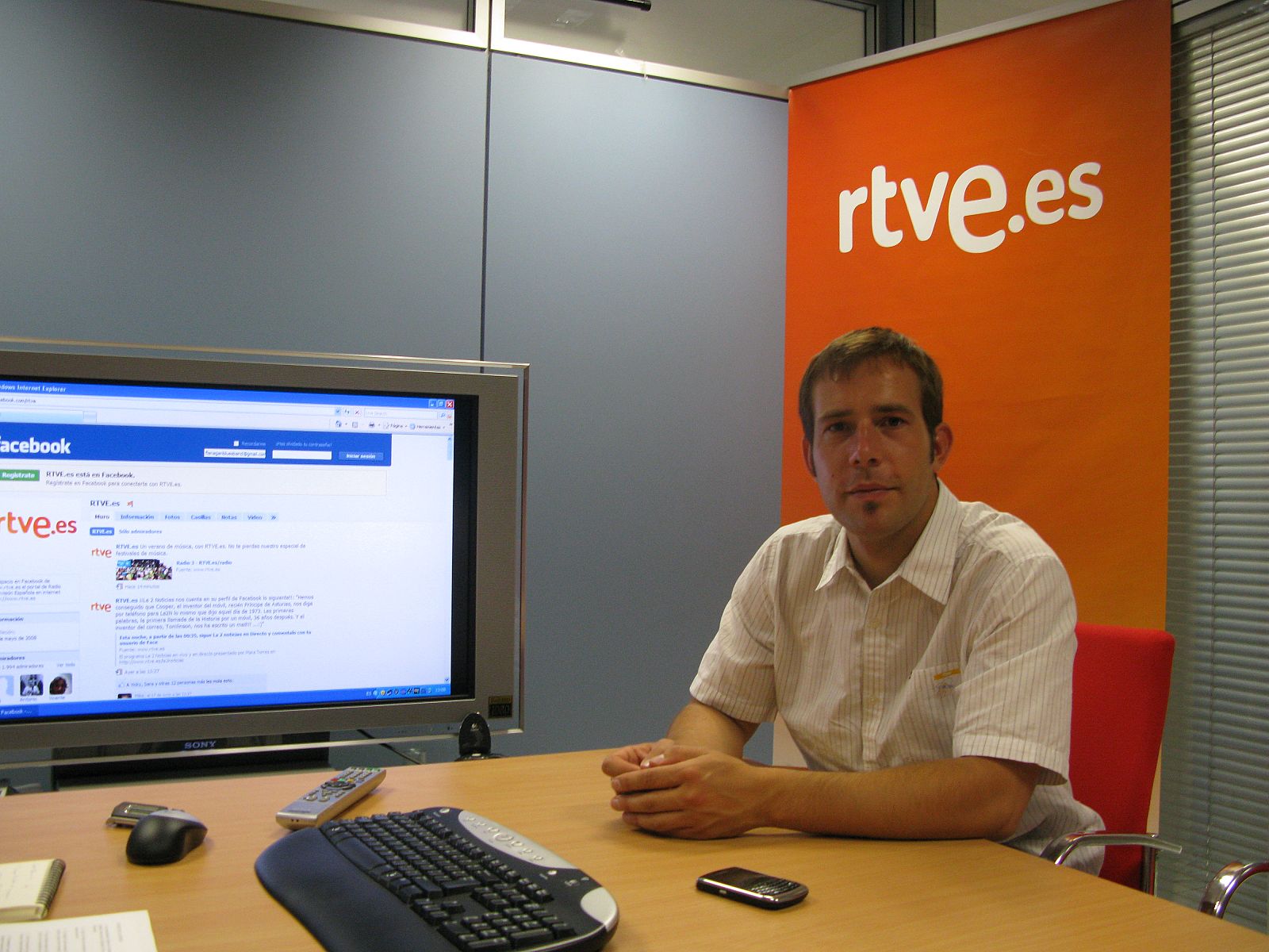 Oliván: "Internet ha dejado de ser anónimo por Facebook" | RTVE