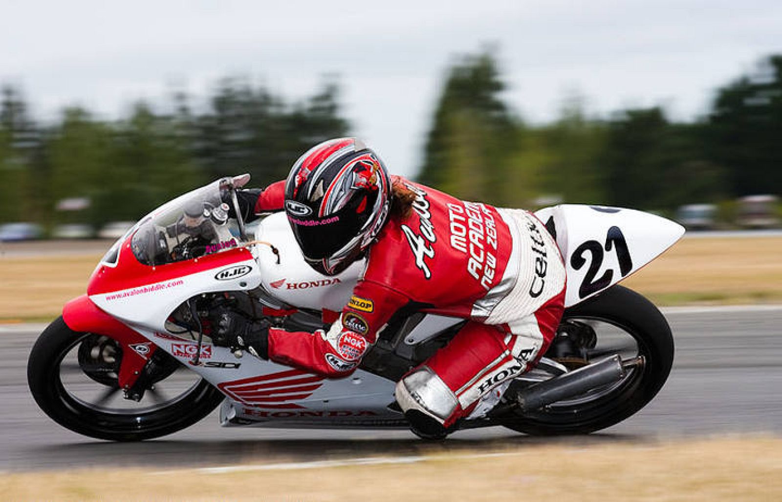 GP de Australia | Carrera de 125cc | La piloto neozelandesa Avalon ...