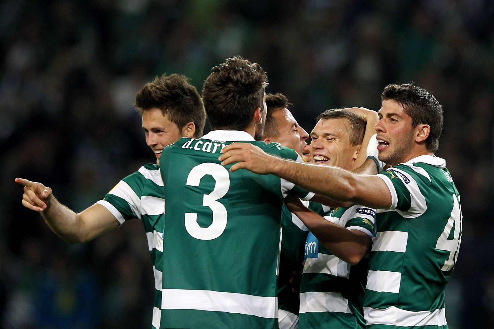 La policía registra la sede del Sporting de Lisboa