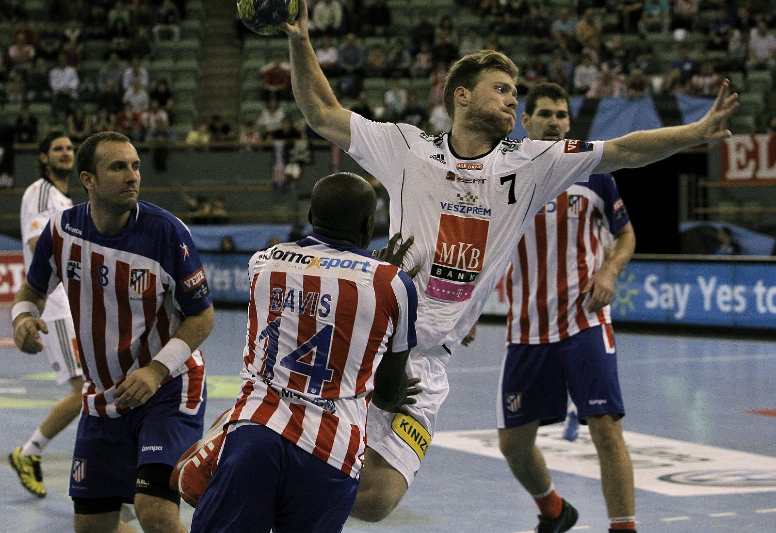 El Veszprem aleja al BM Atlético de Madrid de la lucha por la primera ...