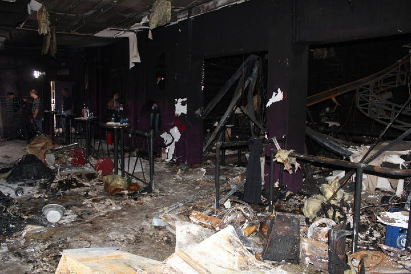 El aislamiento acústico de la discoteca brasileña magnificó el incendio ...