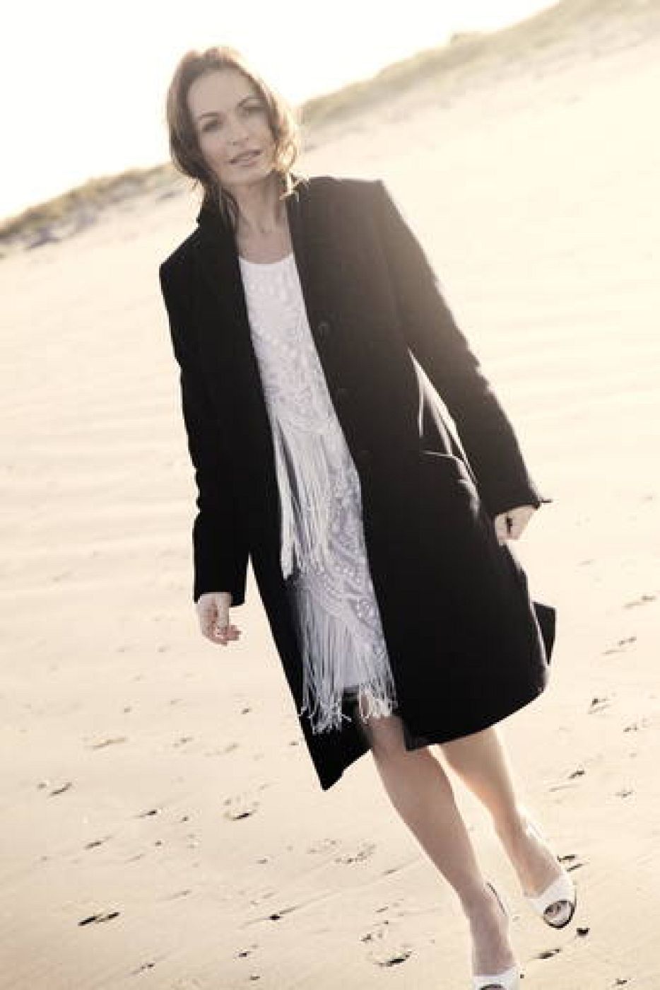 Escucha en exclusiva 'The Same Sun', el segundo disco en solitario de ...