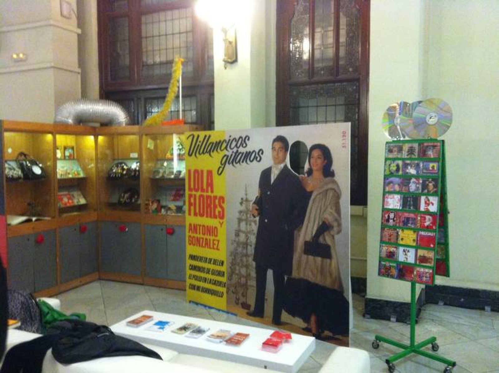 Paco Clavel presenta una instalación navideña en el Círculo de Bellas ...