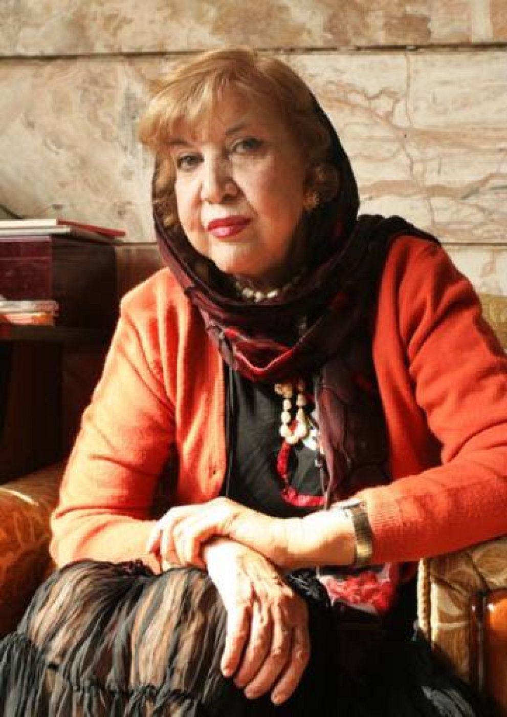 Muere Simin Behbahaní, poetisa nacional de Irán - RTVE.es