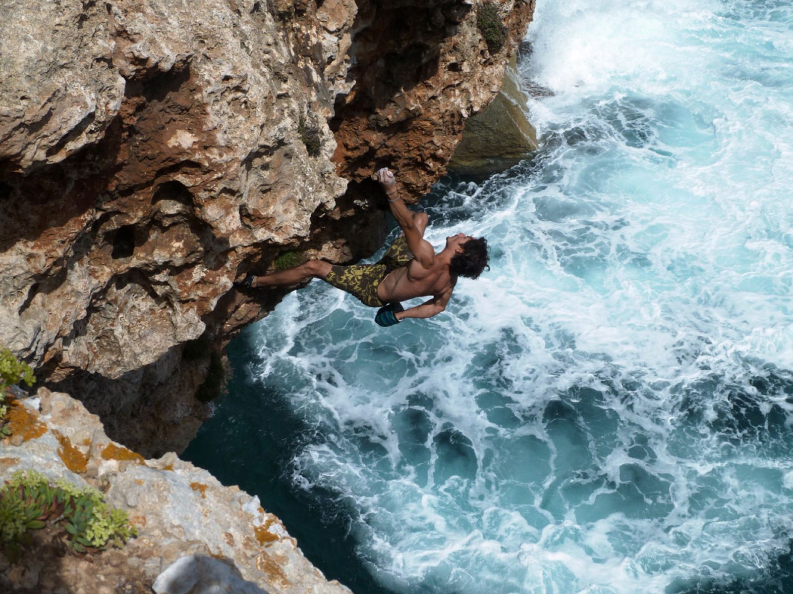 'Al filo de lo imposible' cierra la temporada practicando psicobloc en ...