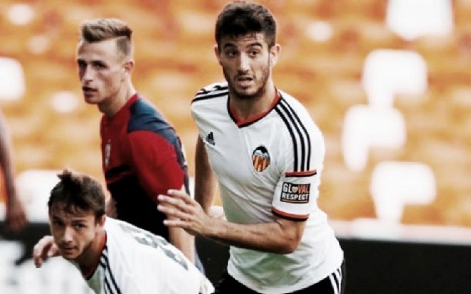 El Valencia cede a Nando al Alavés