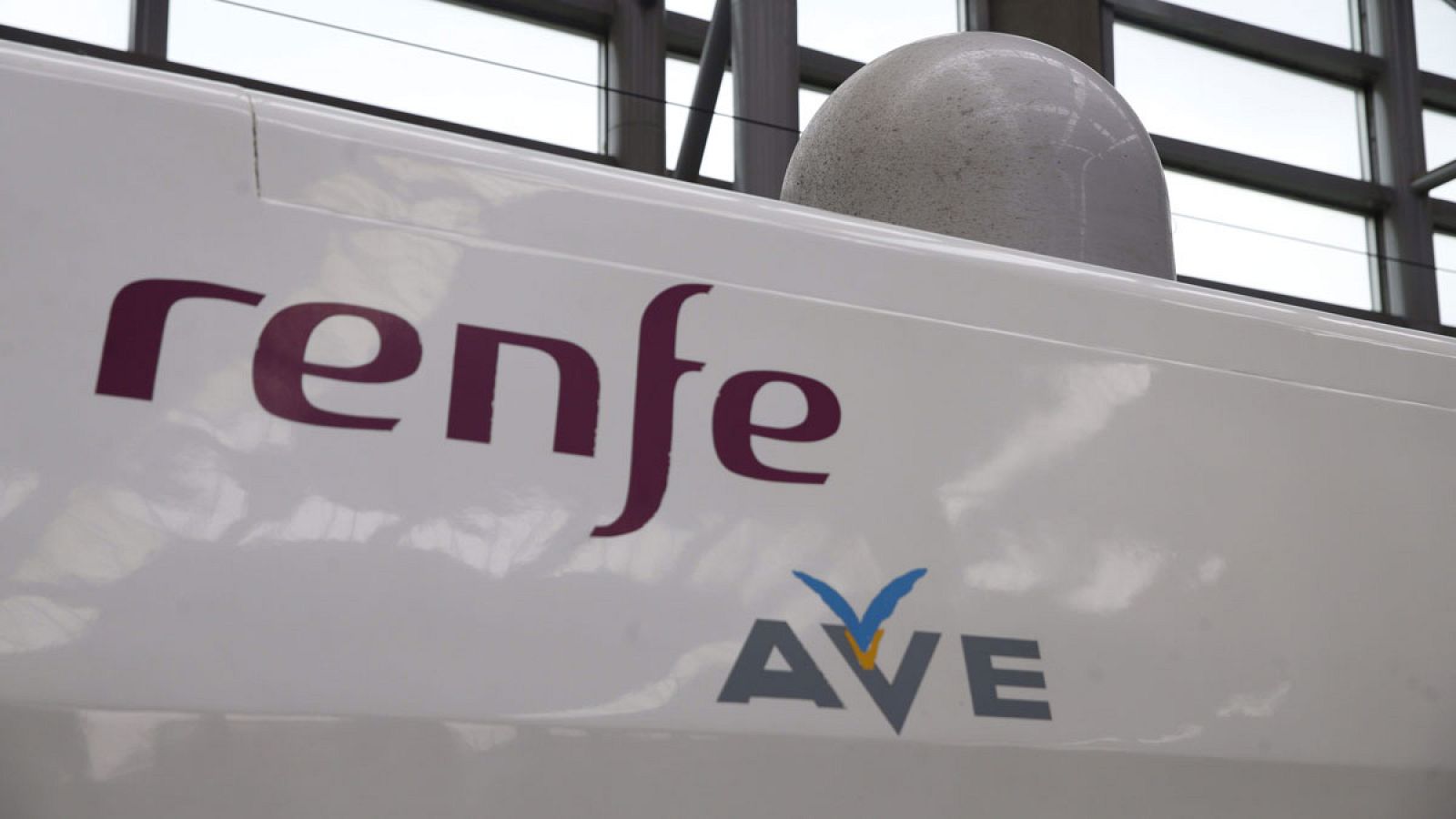 Renfe cancela 151 trenes AVE y de larga distancia | RTVE.es