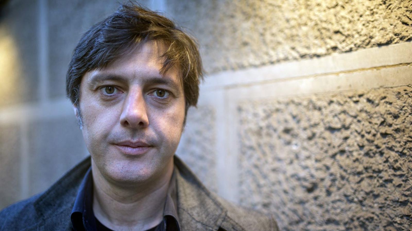 Andrés Barba gana el Premio Herralde con la novela 'República luminosa'