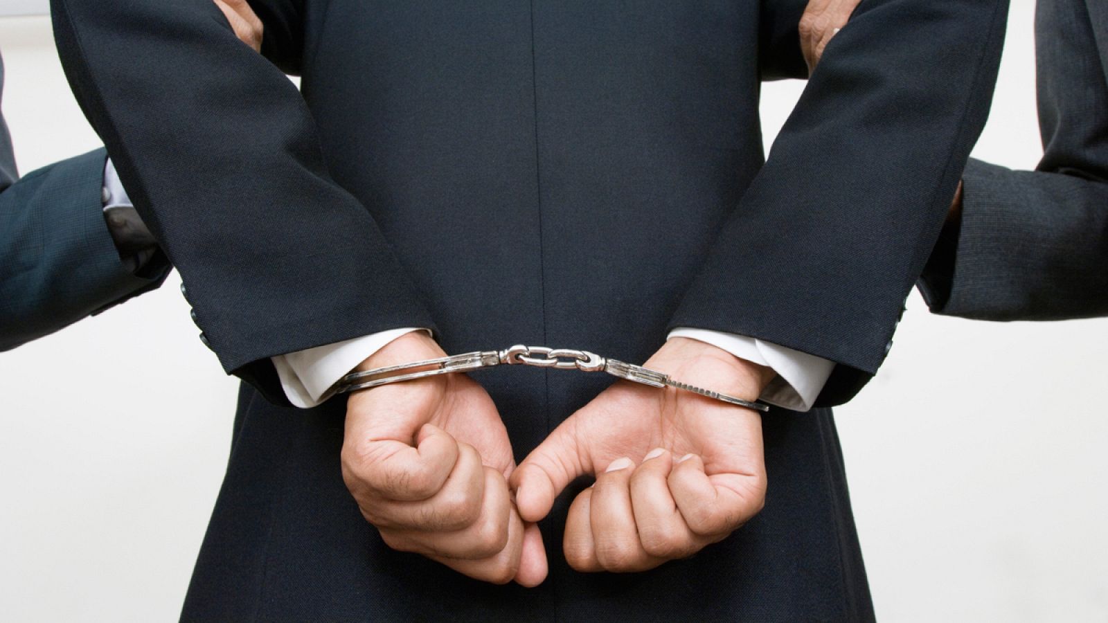 Desarticulan una trama empresarial que estafó 20 millones a 229 ...