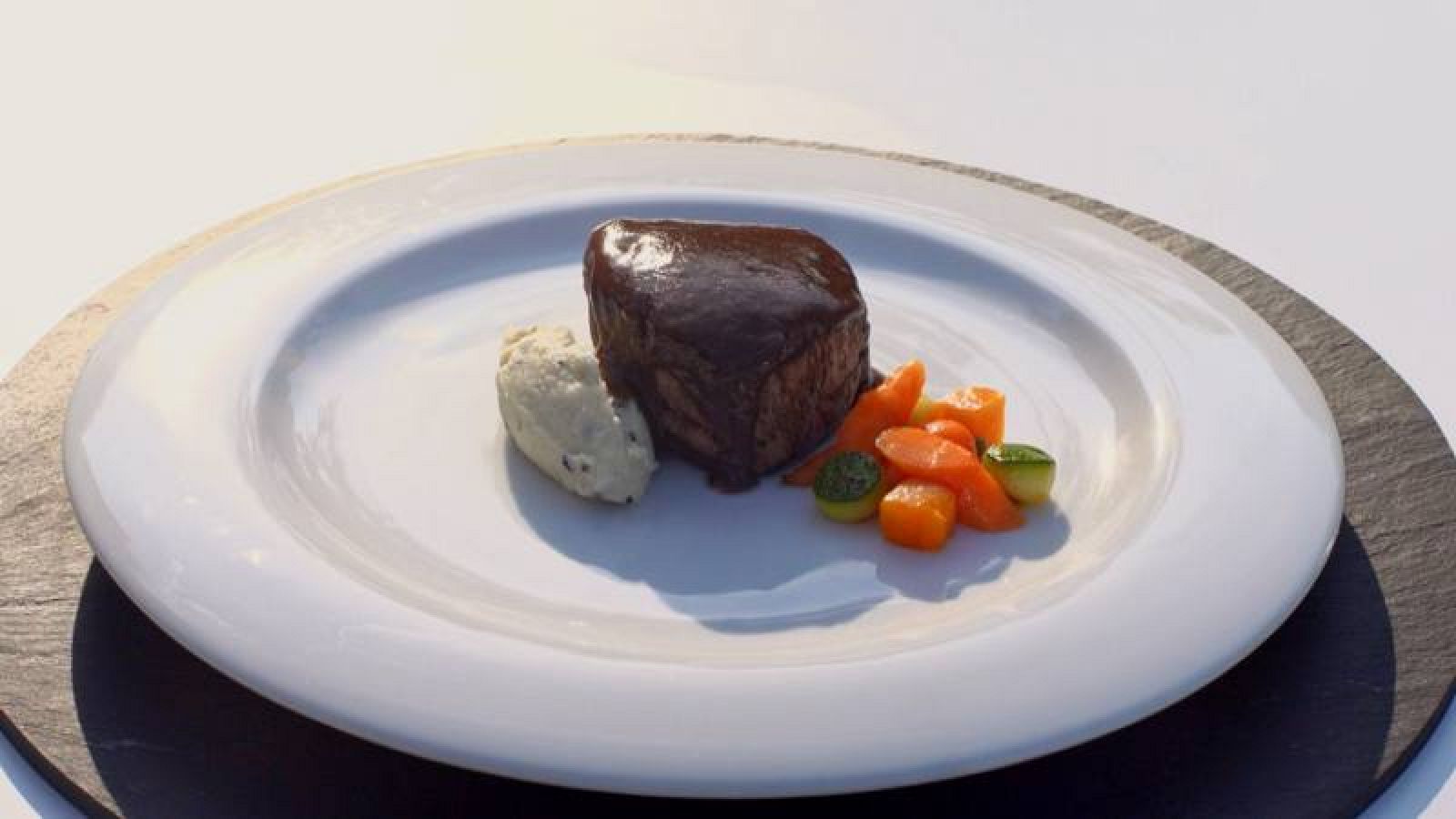 Receta de solomillo de ternera, parmentier de patata trufada