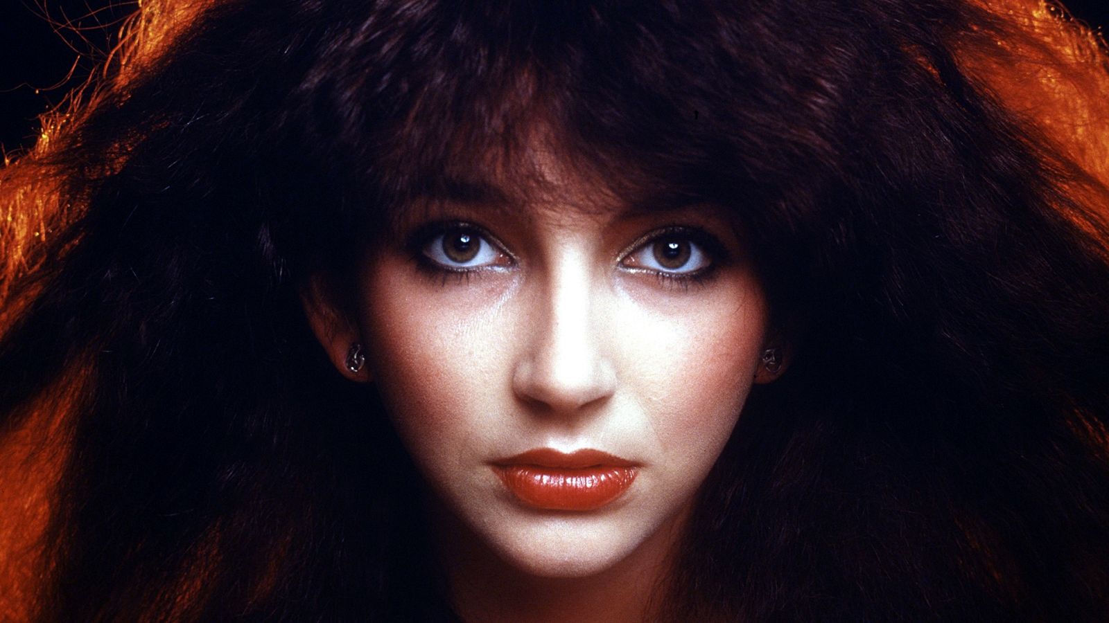 Kate Bush anuncia "The Best of Other Sides" por la enorme demanda de ...
