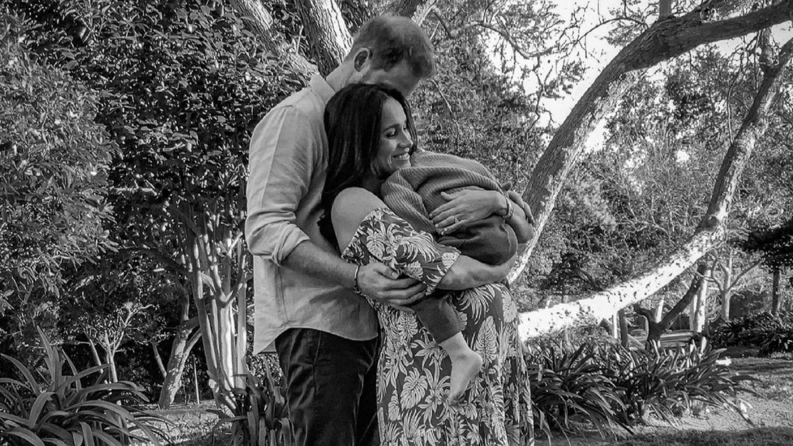 ¿Qué quieren decir Meghan y Harry con esta foto familiar?