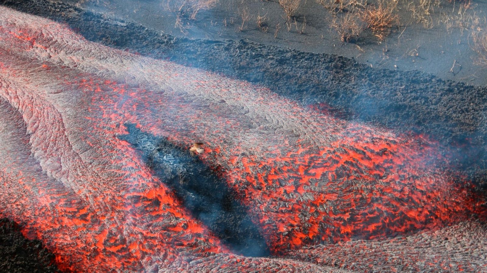 Volcán Y Lava Lava Lakes, Lava Flows, Lava Domes | Discover Magazine