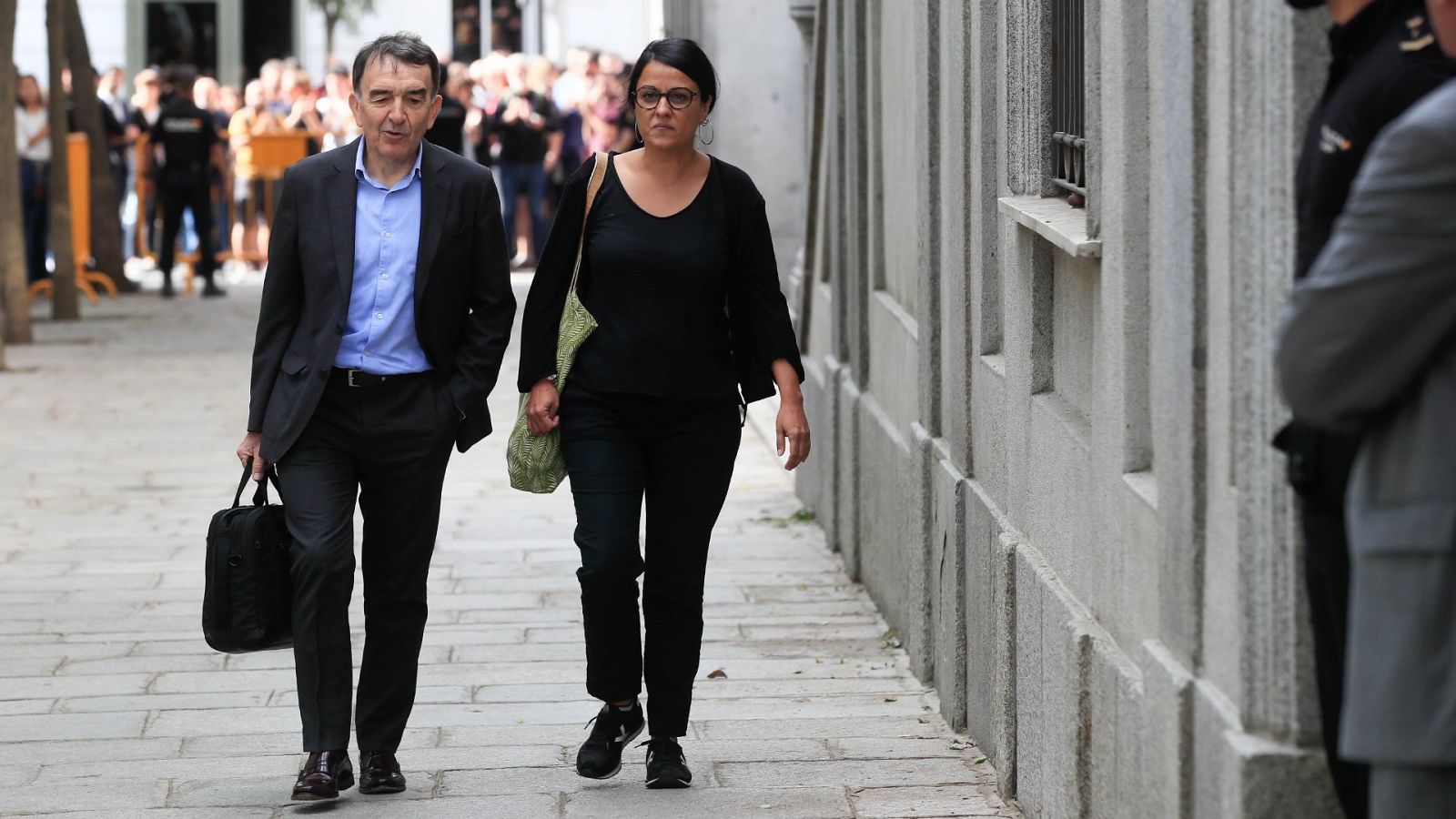 Llarena deja a Anna Gabriel a un paso de juicio por el 'procés'
