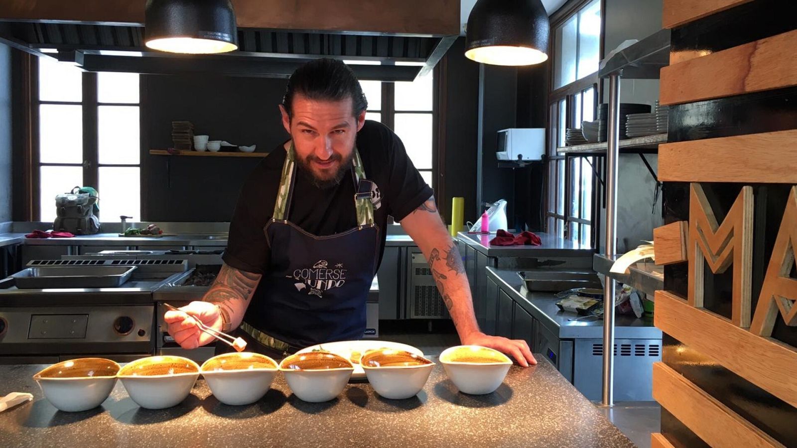El chef Javier Peña y su aventura "Comerse el mundo"