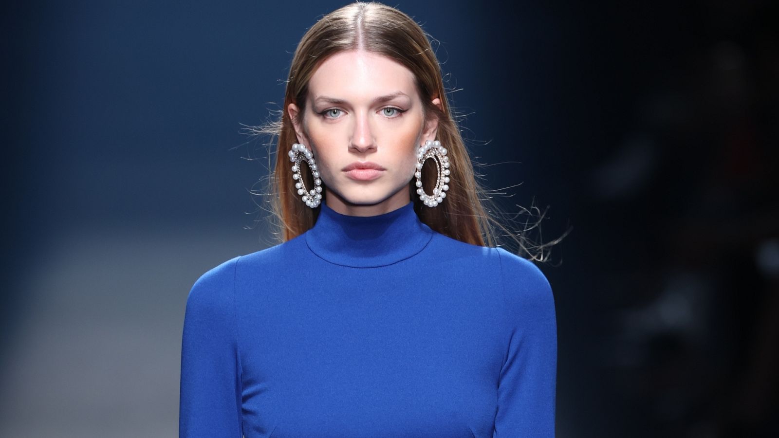 Azul klein: con qué combinarlo