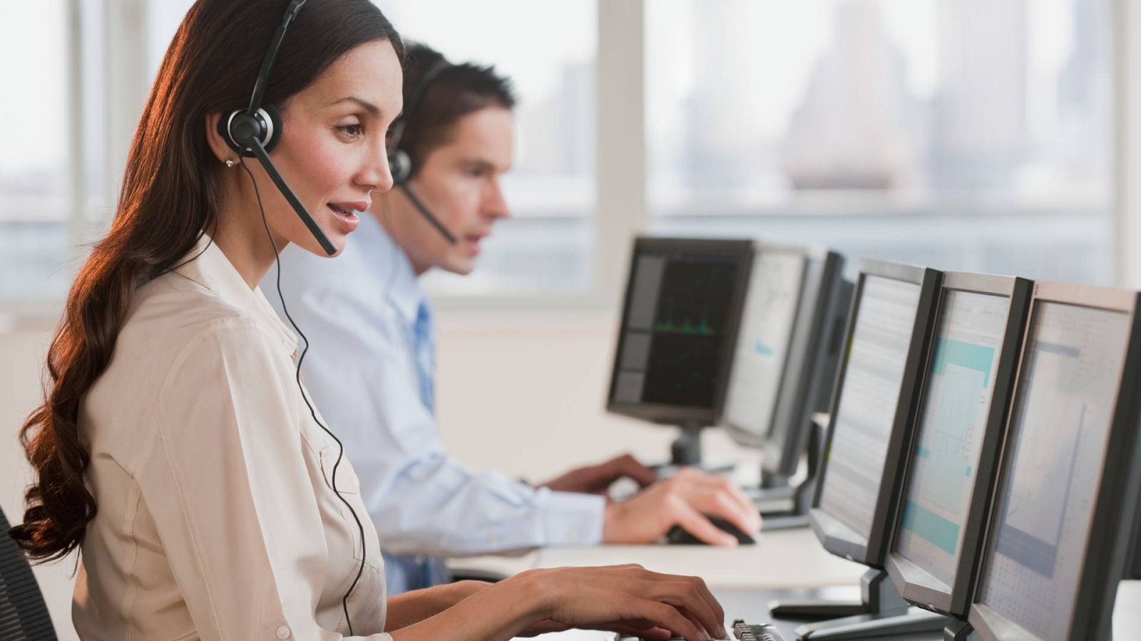 El Congreso aprueba la ley de Atención al Cliente que limita a tres ...