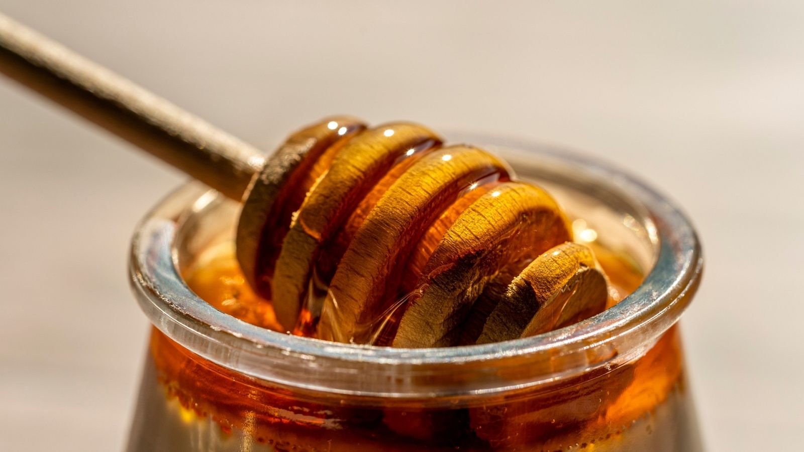 ¿La miel caduca? Lo que no sabías de este alimento