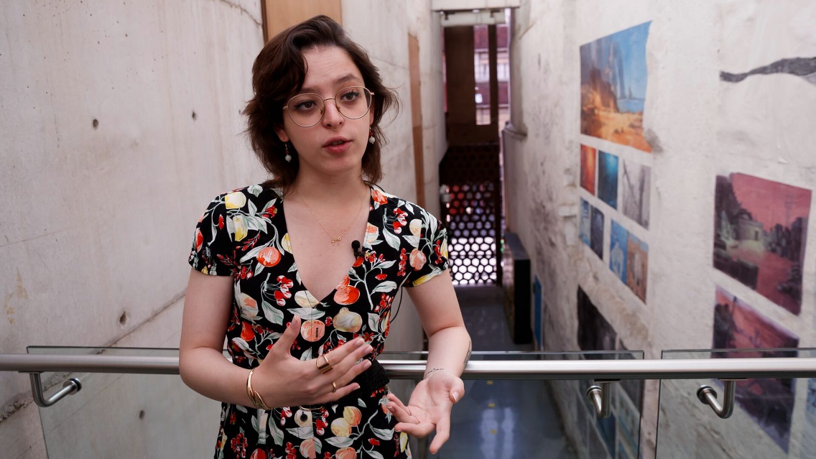 Sumar ficha a la escritora Elizabeth Duval como portavoz de feminismo